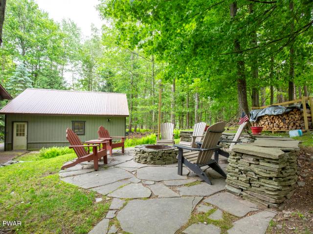 1489 Lakeland Drive