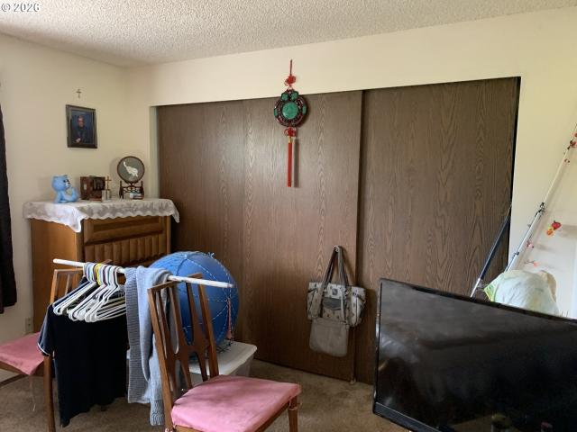 1489 Scott LN