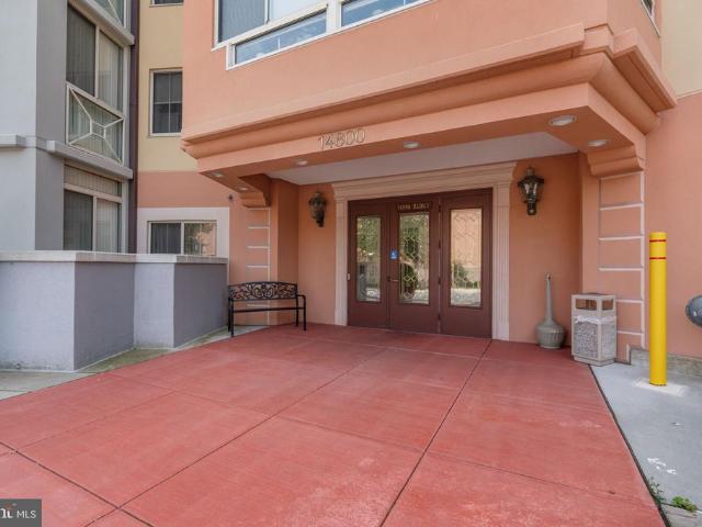 14800 Pennfield Circle # 202