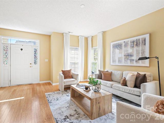 14802 Bergerac Court