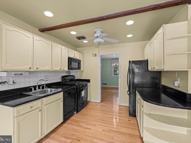 14805 Flintstone Lane
