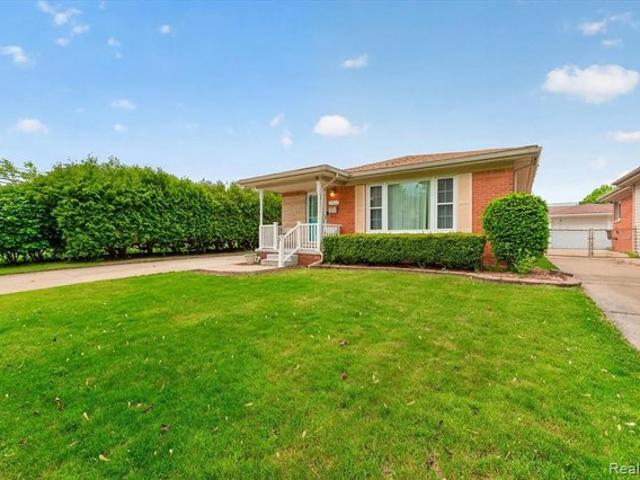 14808 Longtin St, Southgate, MI 48195
