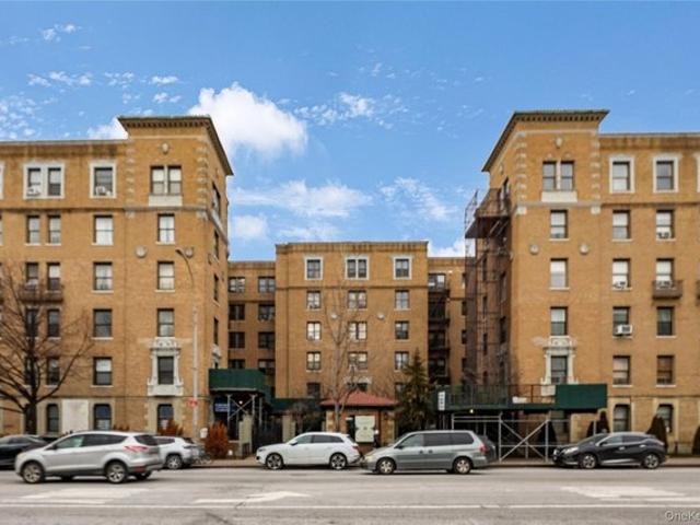 14809 Northern Blvd Apt 5M, Flushing, NY 11354