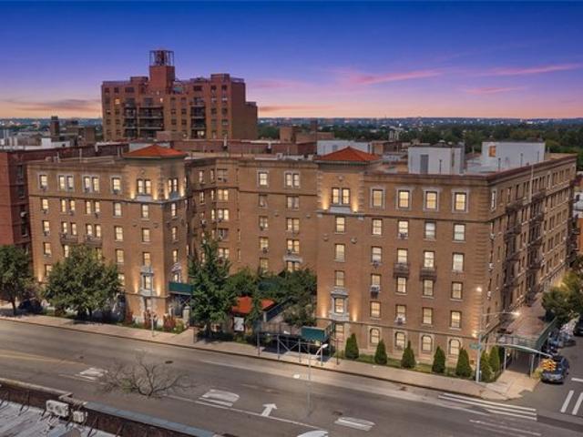 14809 Northern Blvd Apt 3C, Flushing, NY 11354