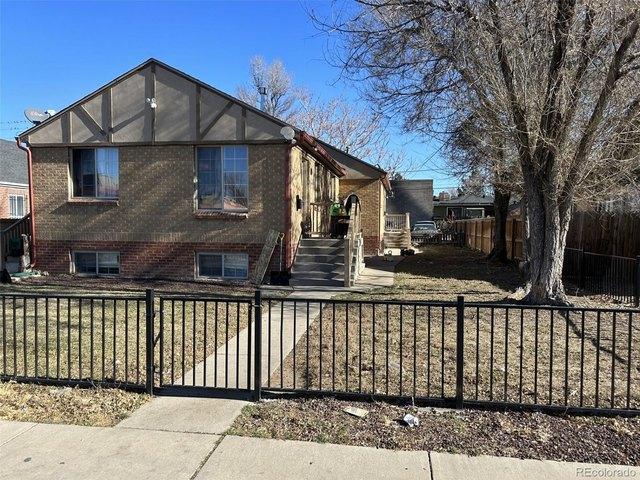 1480 Boston St, Aurora, CO 80010