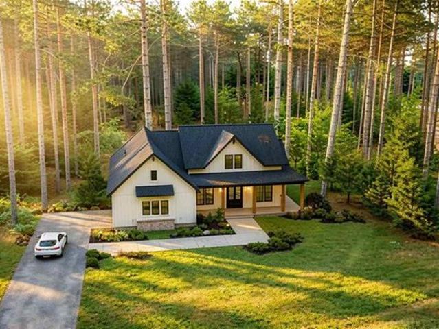 1480 Cascade Trl, Traverse City, MI 49685