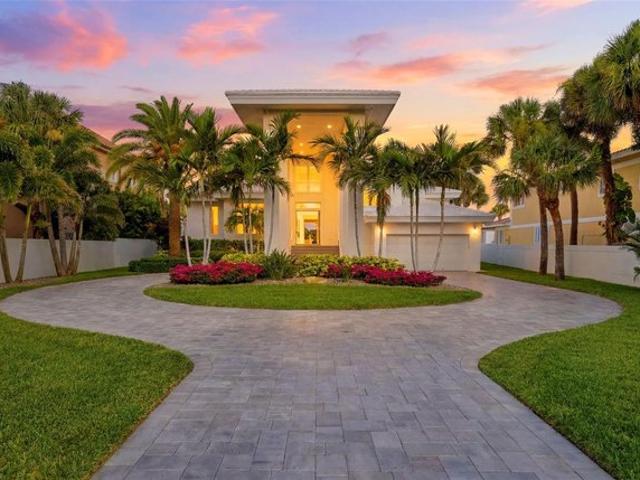1480 Gulf Blvd, Belleair Beach, FL 33786