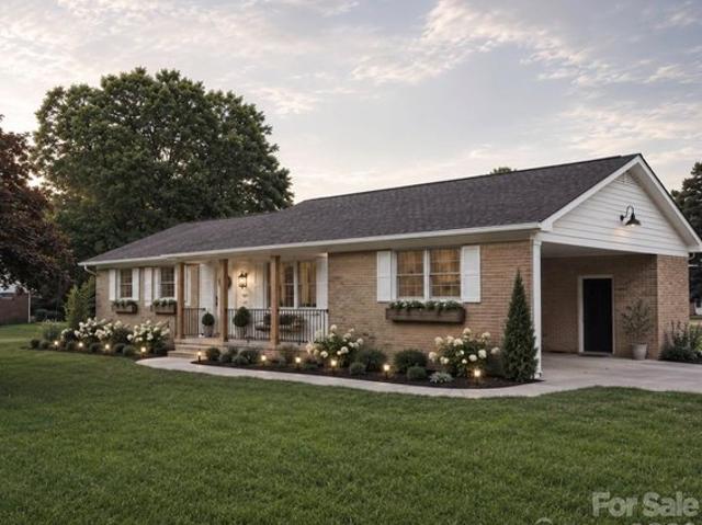 1480 Hallmark Dr, Rock Hill, SC 29730