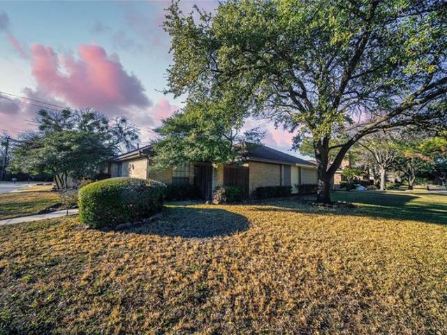 14813 Sopras Cir, Addison, TX 75001