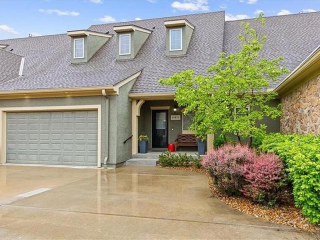 14811 Meadow Ln, Leawood, KS 66224
