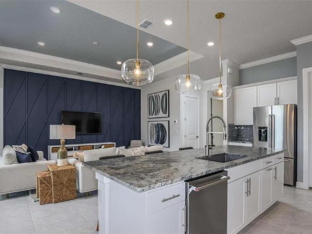 14811 Sunset Crest Ln, Parrish, FL 34219 | MLS #TB8484 | Compass