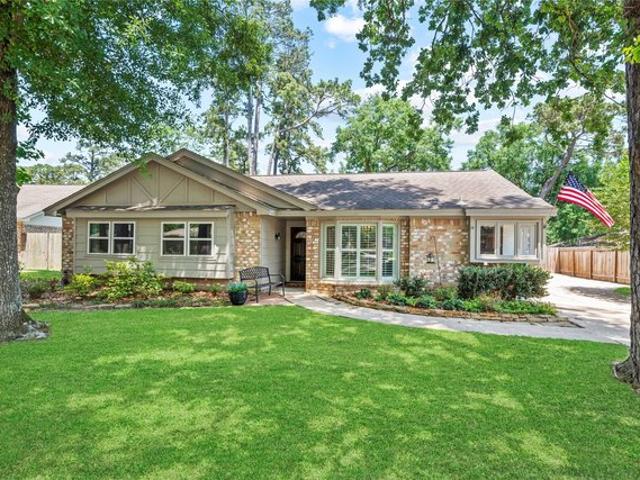 14818 Cedar Point Dr, Houston, TX 77070