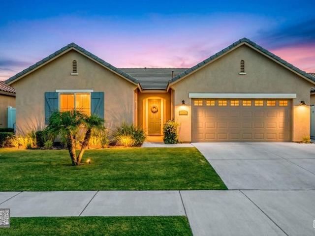 14819 Coneflower Dr, Bakersfield, CA 93314