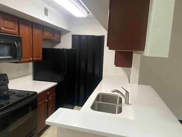 1481 Center St, Unit 1803, Mount Pleasant, SC 29464 | MLS #26005 | Compass