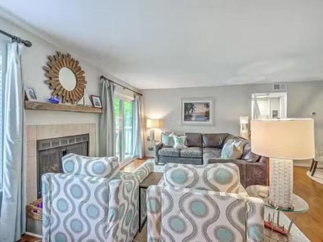 1481 Center Street Extension, 301, Mount Pleasant, SC 29464