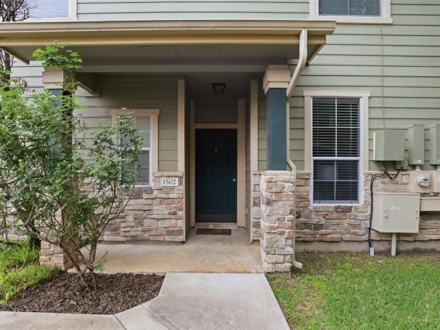 1481 E Old Settlers Blvd # 1502
