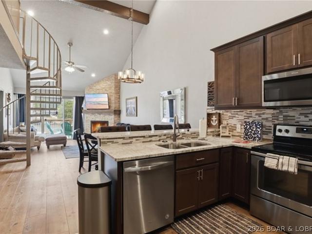 1481 Ledges Dr Unit 233, Osage Beach, MO 65065