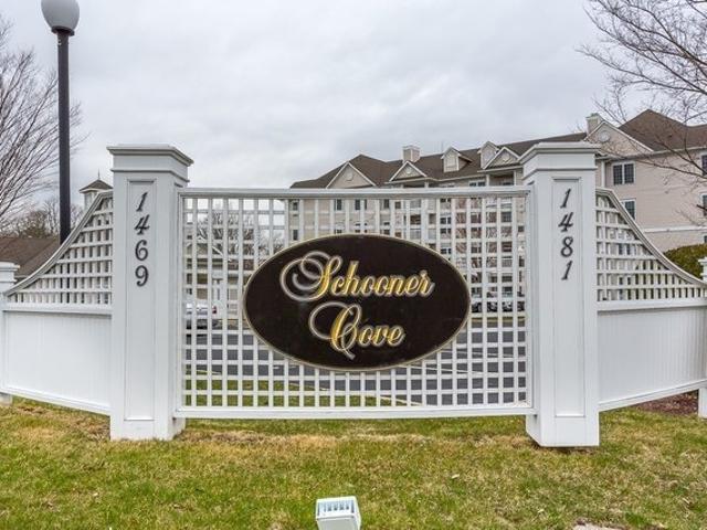 1481 Phillips Rd Apt 1305, New Bedford, MA 02745