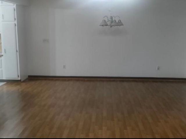 1481 Stoneleigh Circle
