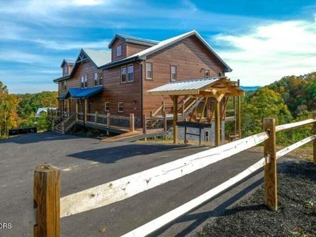 1481 Sleepy Valley Ln, Sevierville, TN 37876