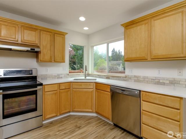 1481 th Ave E