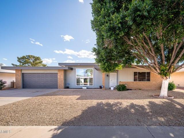14820 N Lakeforest Dr, Sun City, AZ 85351