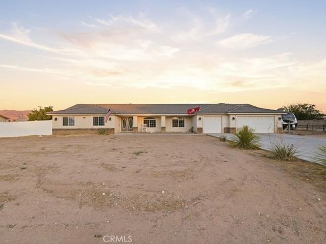 14821 Gayhead Rd, Apple Valley, CA 92307