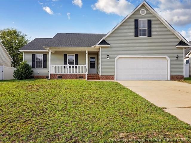 1482 Avoncroft Dr, Fayetteville, NC 28306