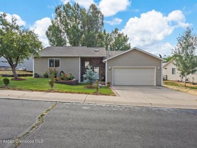1482 Graham Ct, Rifle, CO 81650