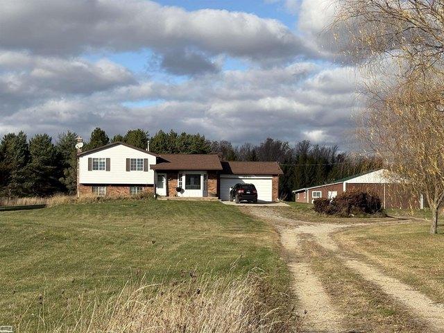 14830 Dudley Rd, Lynn, MI 48097
