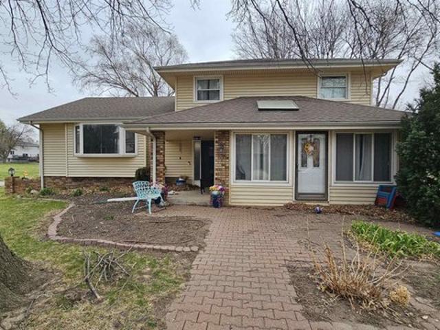 14830 Paul Plz, Omaha, NE 68154