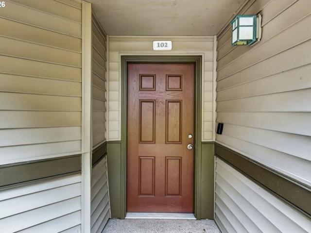 14830 SW Sandhill Loop Unit 102, Beaverton, OR 97007