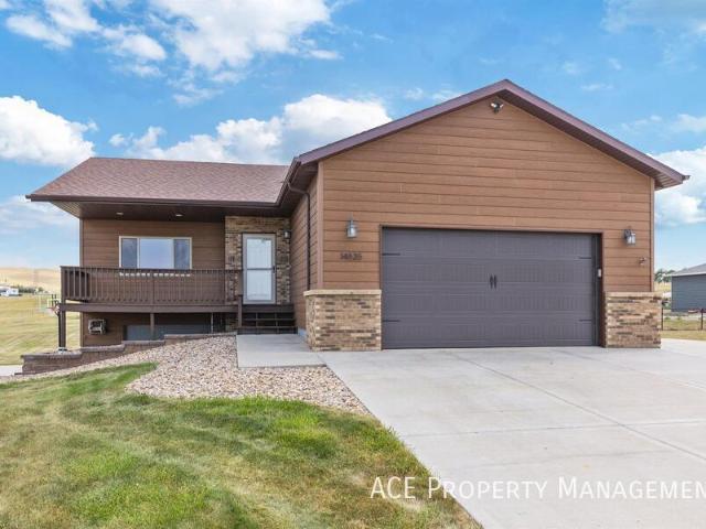 14835 Fox Trail, 4 beds, 3 full baths