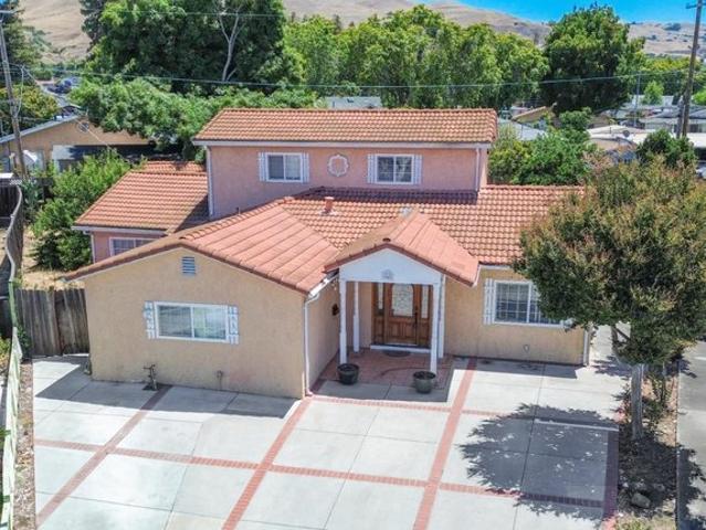 1483 Mercury Ct, Milpitas, CA 95035