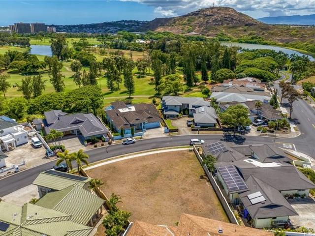 1483 Ala Hahanui St, Honolulu, HI 96818