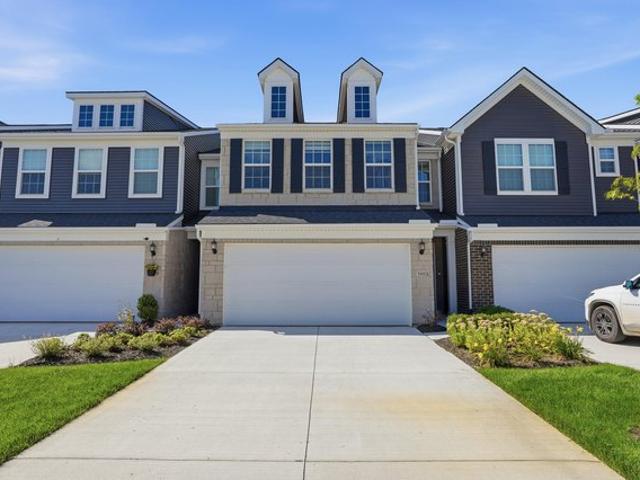 1483 Arcadia Dr, Milford, MI 48381