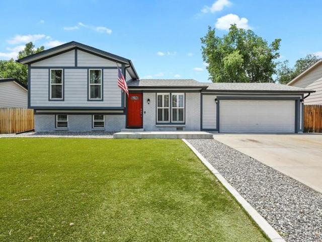 1483 Elmwood St, Broomfield, CO 80020