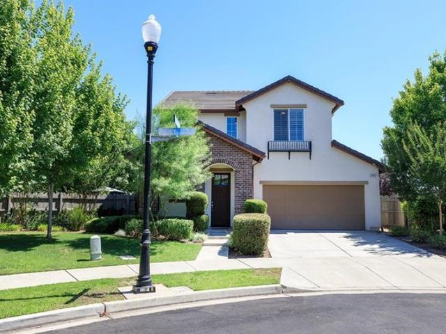 1483 Lily Ln, Turlock, CA 95382