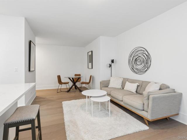 148 09 Northern Boulevard 1J