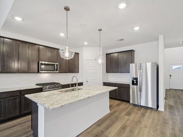 148 Coopers Hawk Crst, Cedar Creek, TX 78612