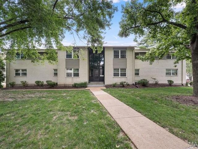 148 Cumberland Park Ct Apt E, Ballwin, MO 63011