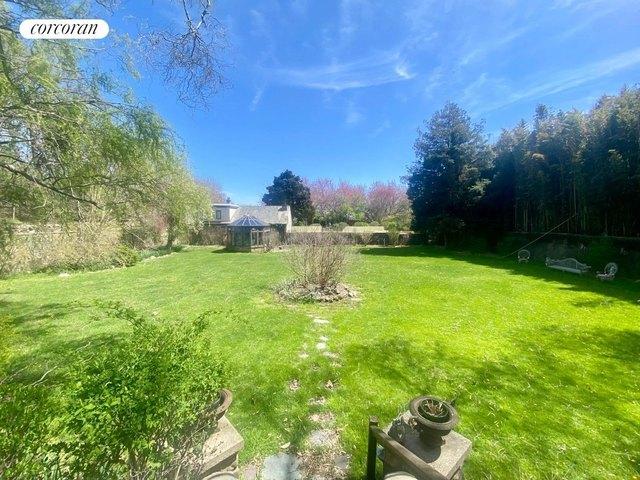148 Fairview Ave, Montauk, NY 11954