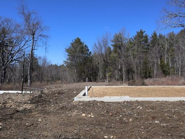 148 Flaherty Rd, Barre, MA 01005