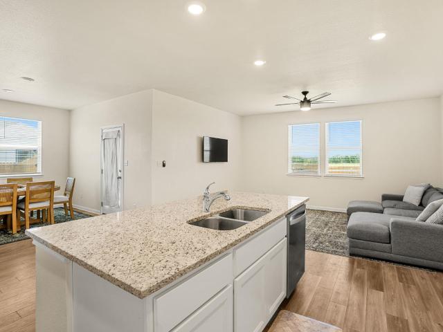 148 Hidalgo Ln