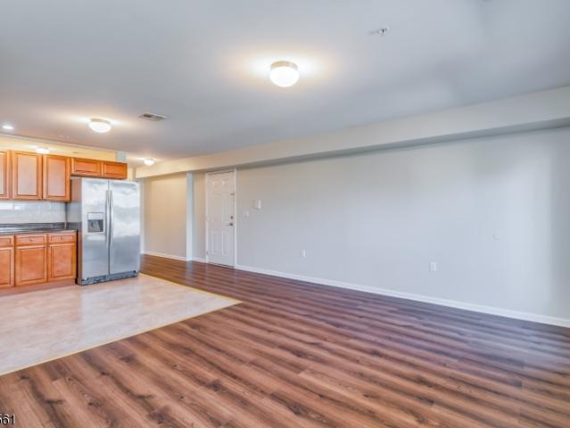 148 Oakwood Ave