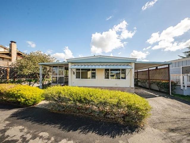 148 Oakwood Dr, Petaluma, CA 94954