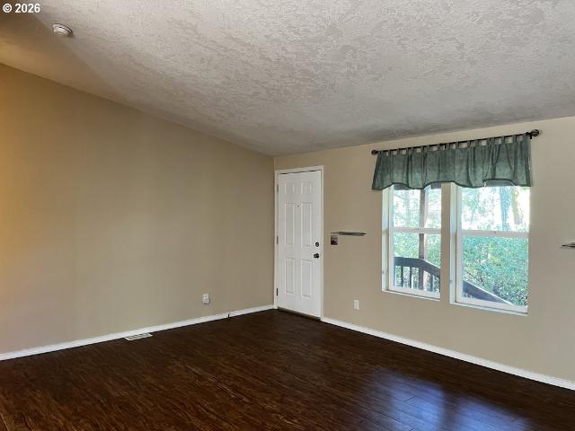 148 Outer DR