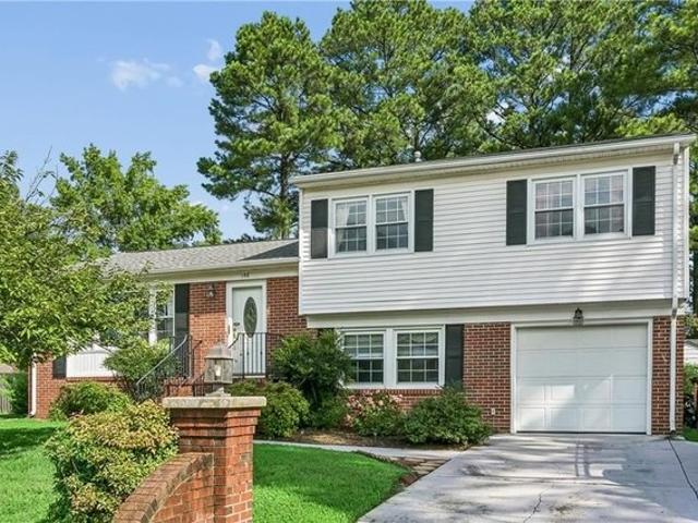 148 Lawson Dr, Yorktown, VA 23693