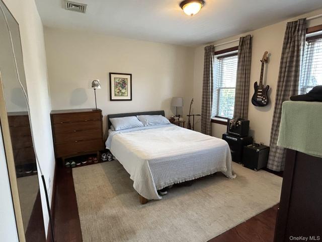 148 Main Street 2W