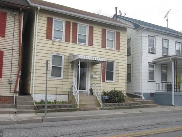 148 N 2nd St, McSherrystown, PA 17344